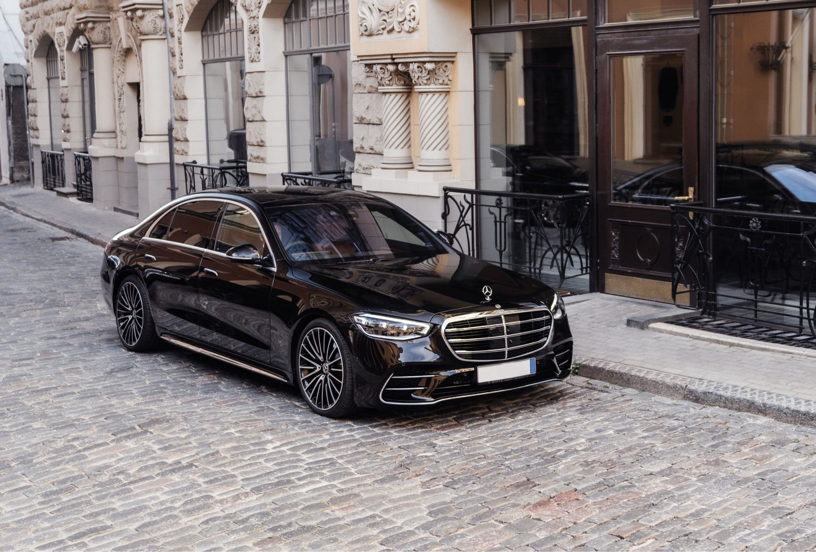 Hire Chauffeur Driven Cars in London